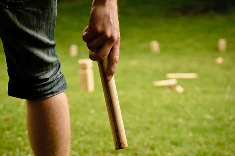 How To Set Up Kubb: Court Dimensions & Wood Block Game Rules 2023